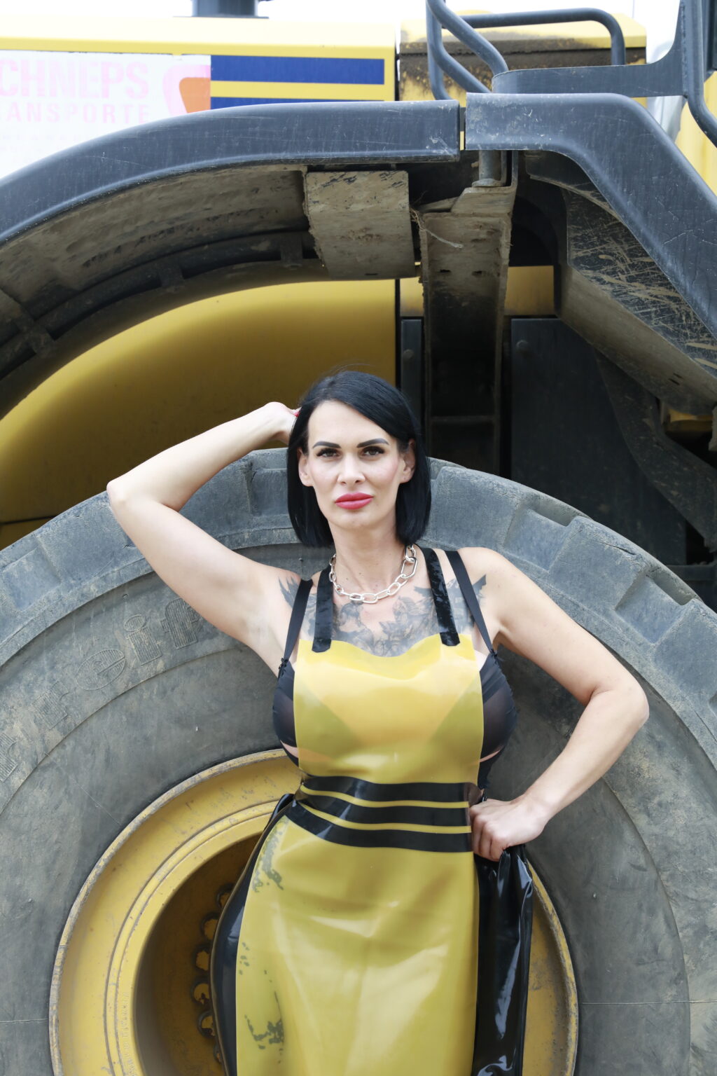 Latex Dreams - Domina Lady Xenia